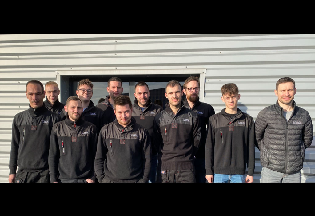 LSA, avec un parc de 8000m² et une sélection de plus de 150 véhicules ...