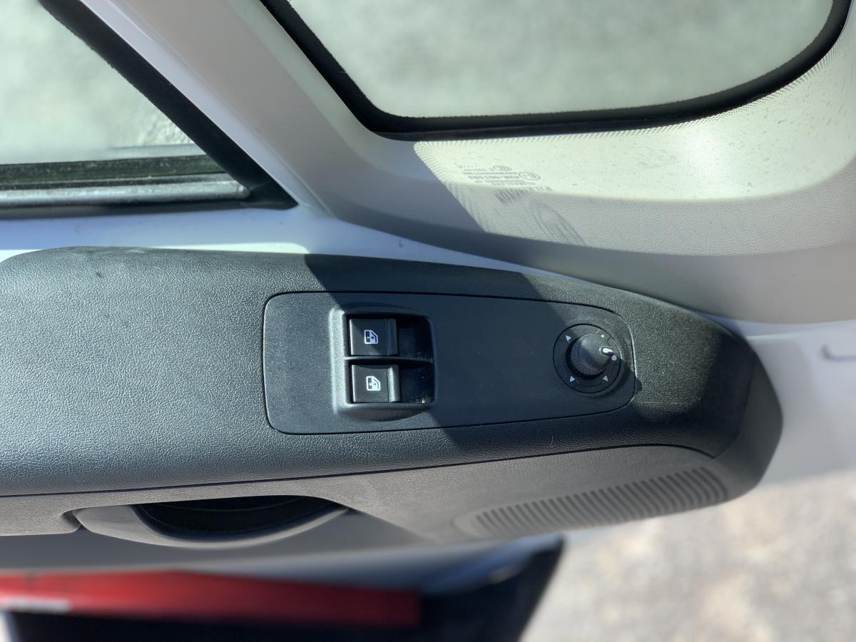 LSA - PEUGEOT-BOXER-2.0 HDI 130 BENNE CHASSIS CABINE 335 L2